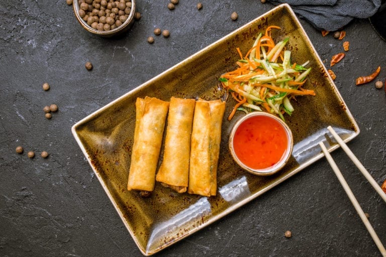Spring Roll vs Egg Roll: What's the Difference - The Kitchen Community