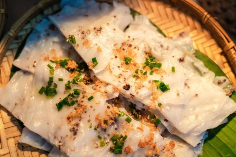 Easy Bánh Cuốn / Bánh Ướt Recipe (Vietnamese Rice Rolls) - The Kitchen ...