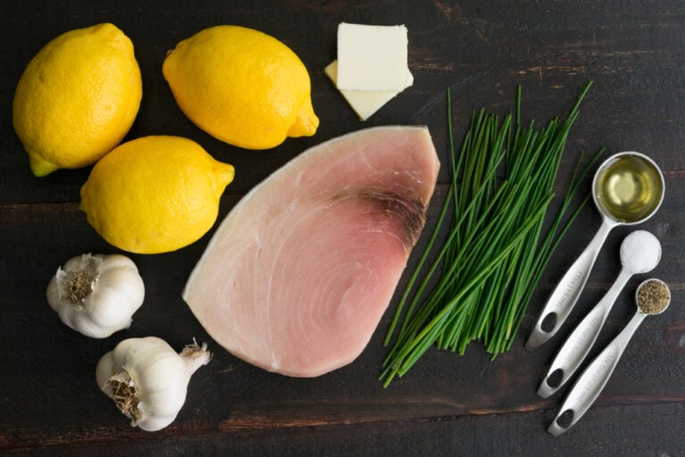 Pan-Seared Swordfish Recipe With Lemon Garlic Sauce - The Kitchen Community