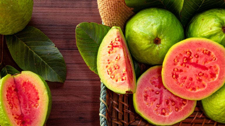 What Does Guava Taste Like? - The Kitchen Community