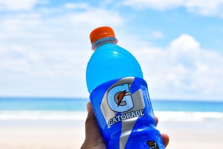 What Does Blue Gatorade Taste Like? - The Kitchen Community